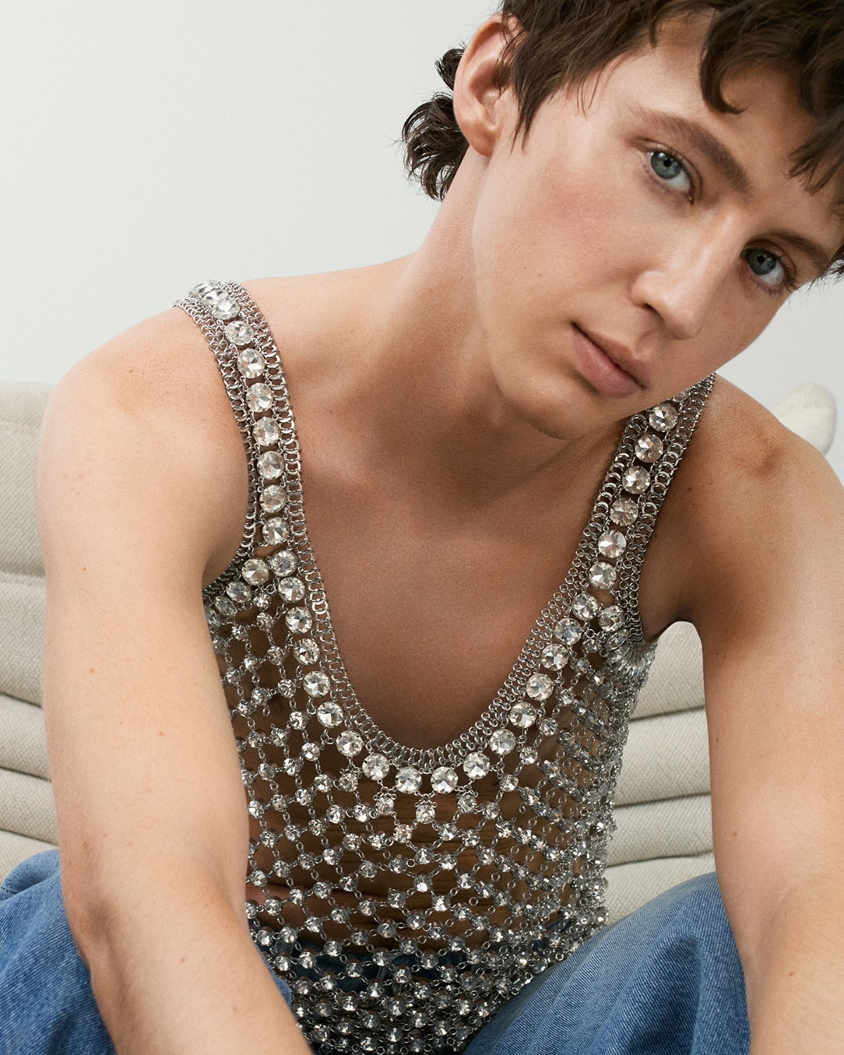 Familia Sivan Exclusive Reissue Of Troye Sivan's 'Something To Give