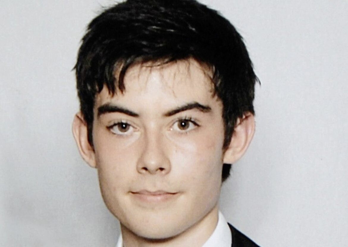 Christopher Sherrard's Instagram, Twitter & Facebook on IDCrawl