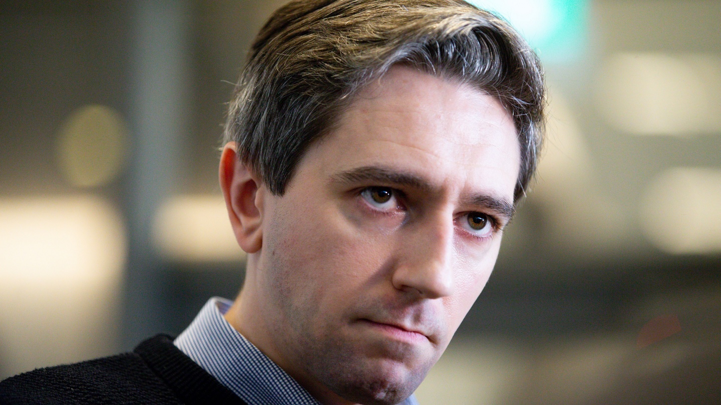 Anne Roper's Instagram, Twitter & Facebook on IDCrawl