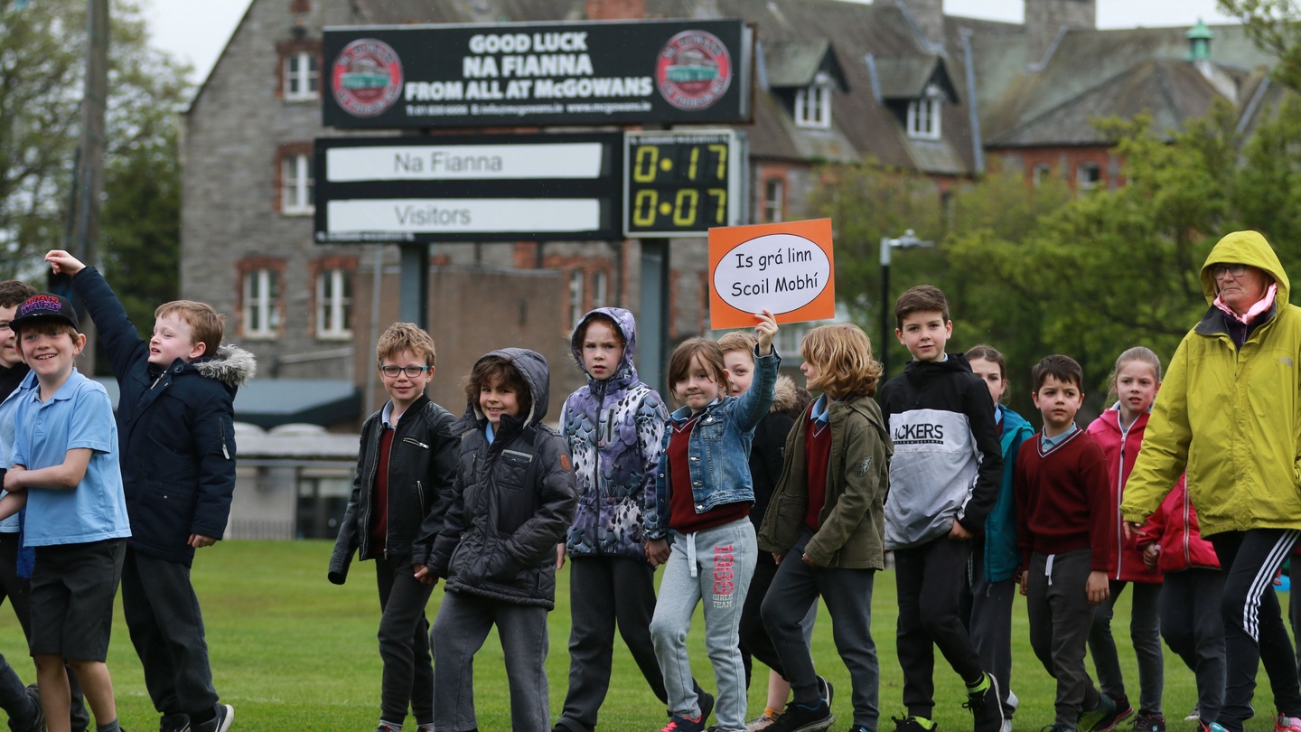 Teorainneacha Líne Maisiúil CAIBIDIL 2 AN FHORBAIRT AGUS AN