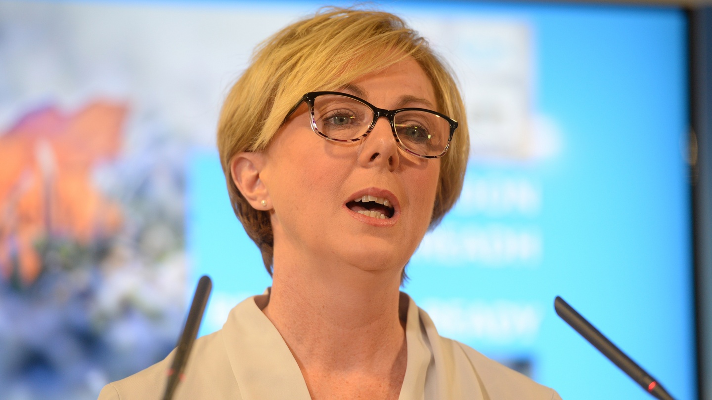 Sinead Carr's Instagram, Twitter & Facebook on IDCrawl