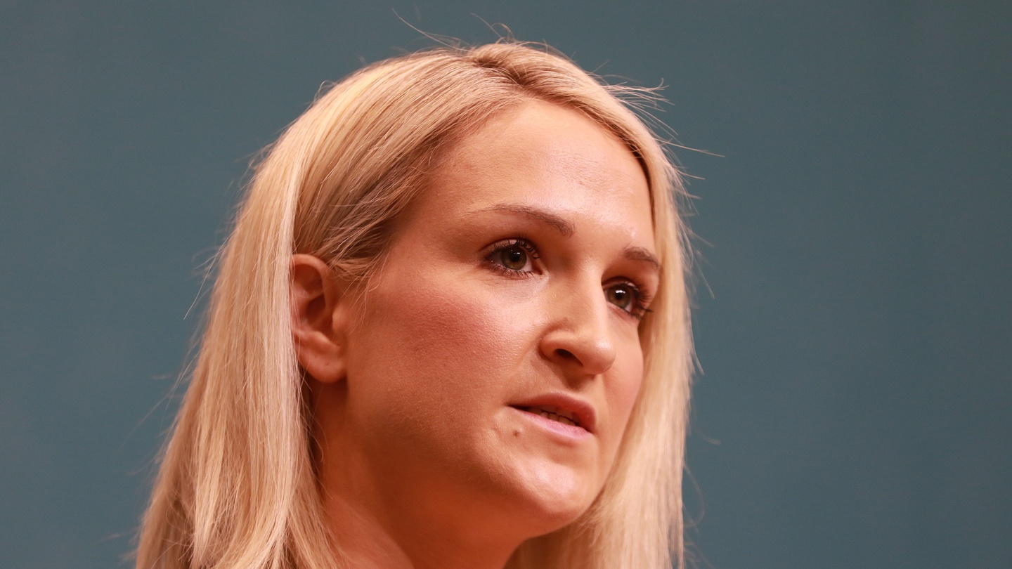 Jennifer Bray's Instagram, Twitter & Facebook on IDCrawl