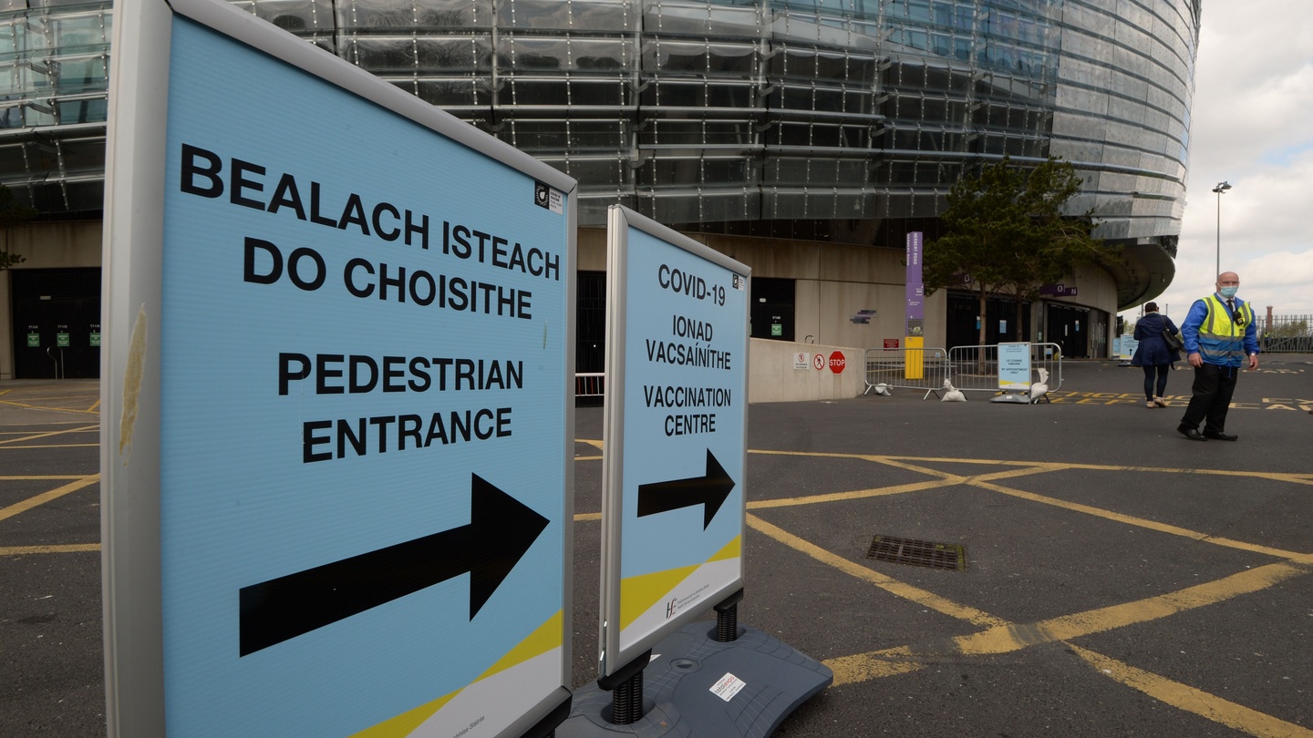 Scamaill Dorcha Stoirme Tintreach An Capall Dorcha (@ACDjournal)
