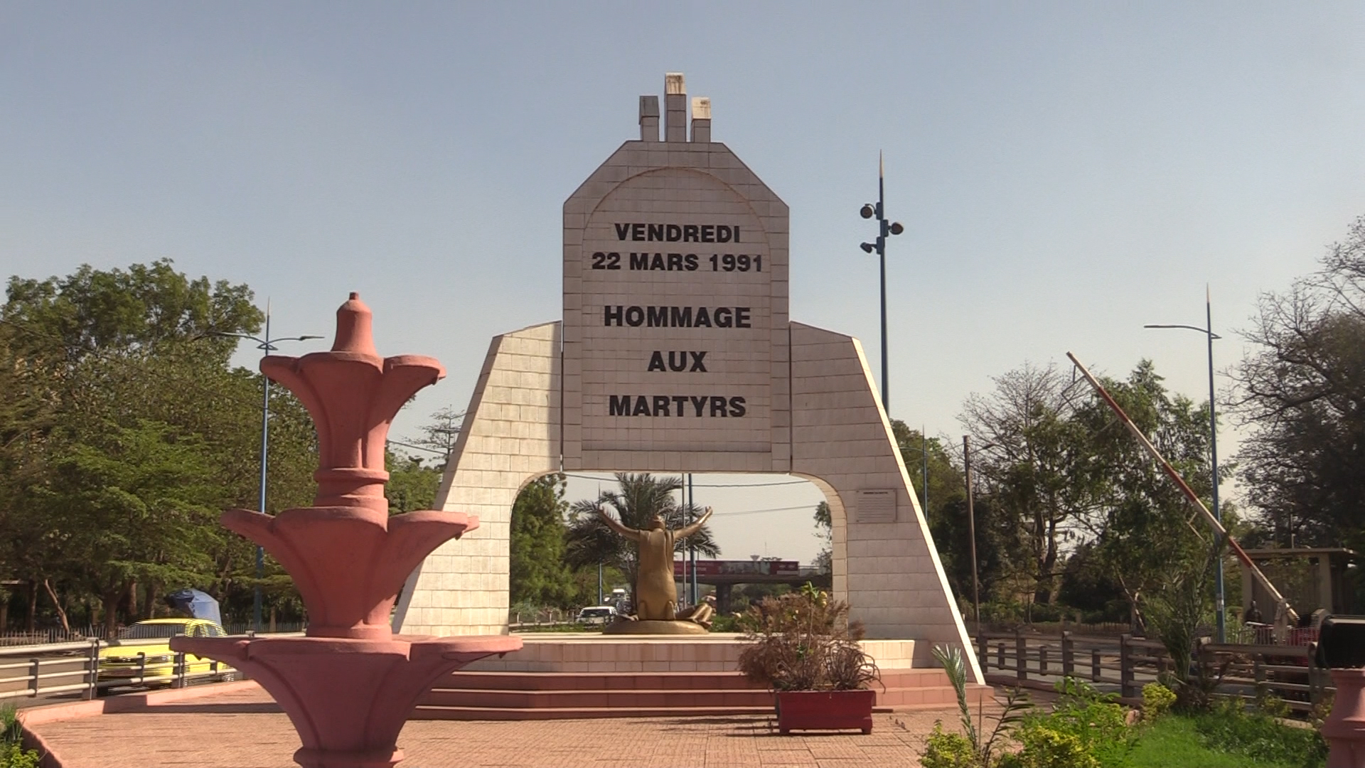 Bamako: ces monuments qui embellissent, séduisent et enseignent les ...