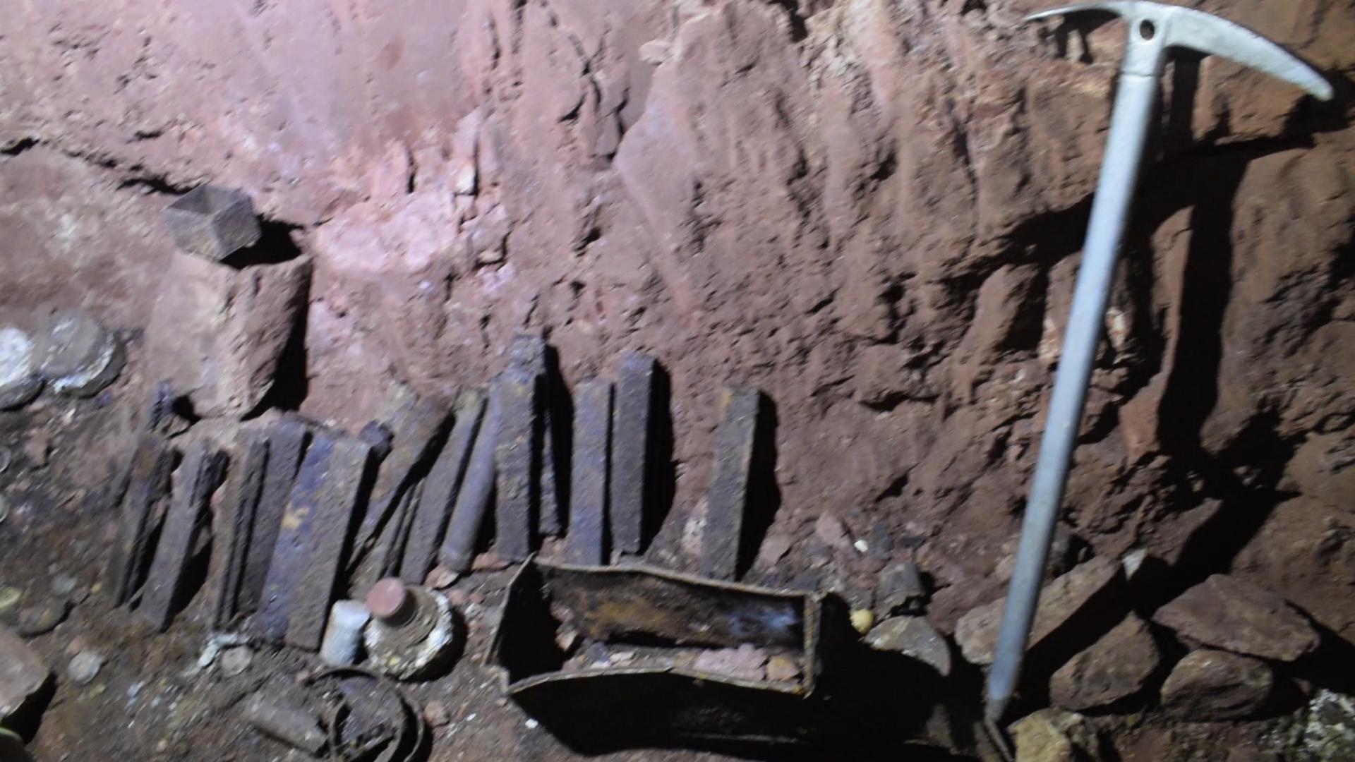 Un trésor de guerre découvert dans le fond d’une mine du Var - Le Parisien