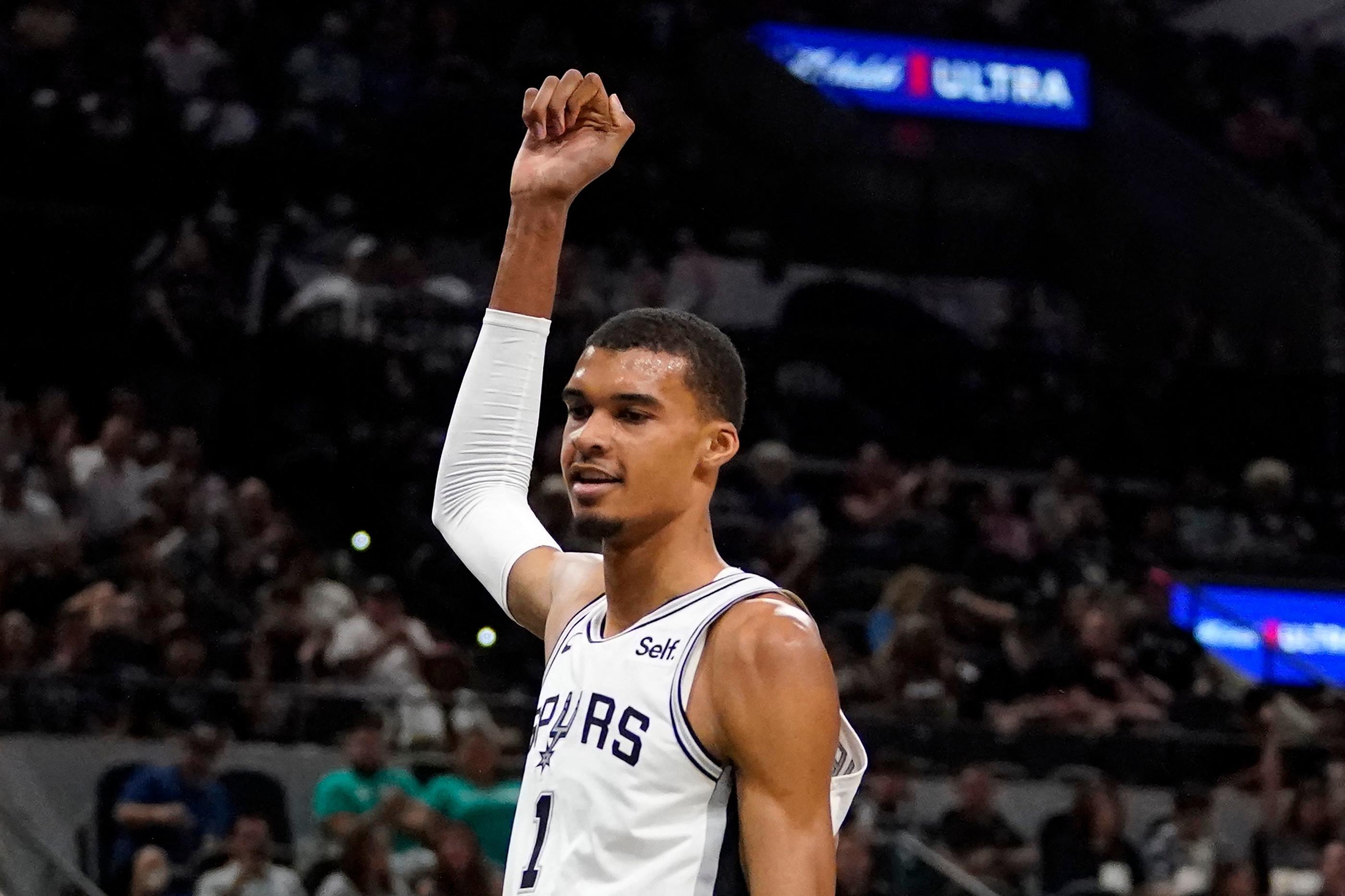 Basket : tous les articles page 17 - Le Parisien