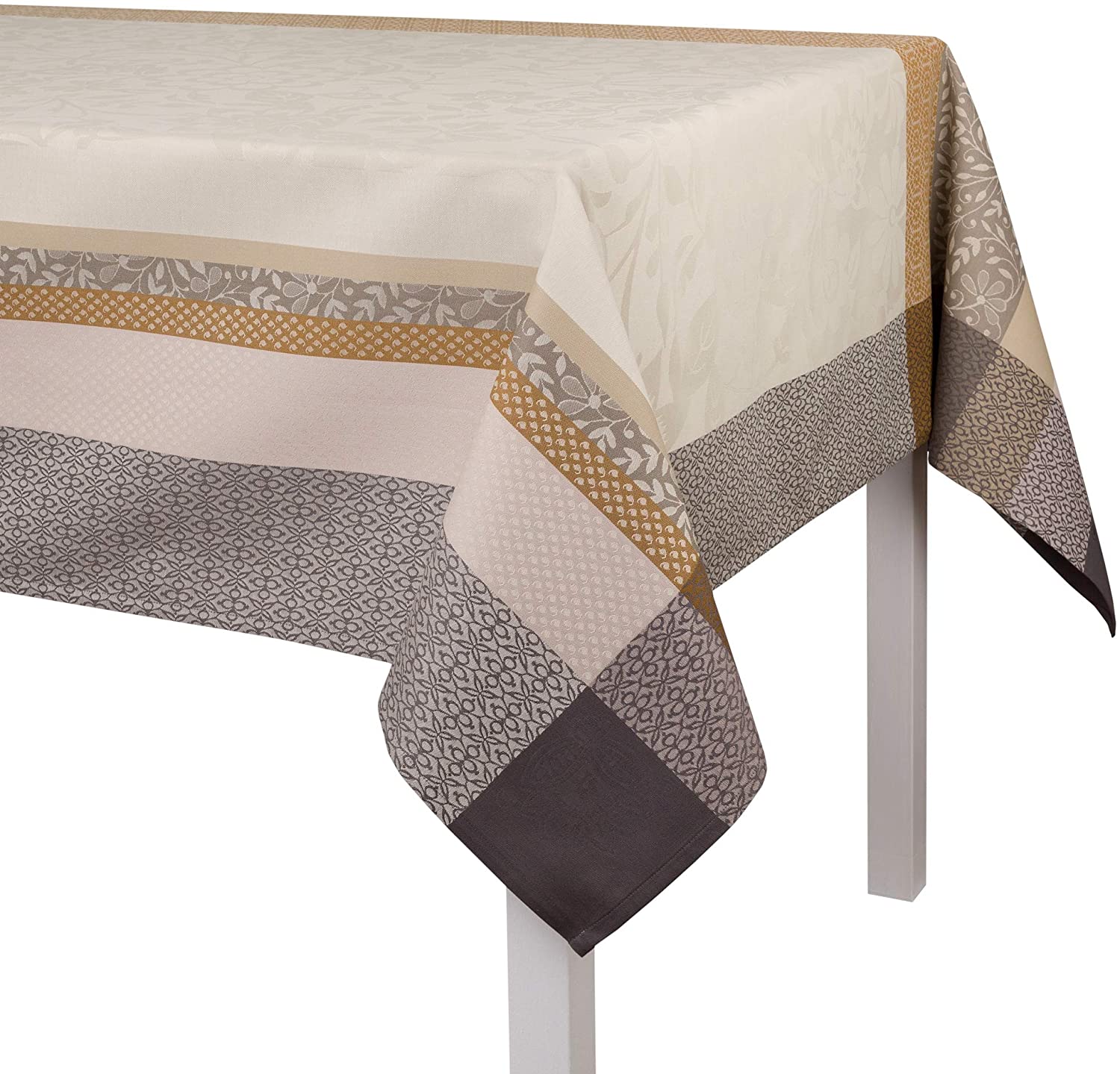 Les meilleures nappes de table pour un mariage - Le Parisien