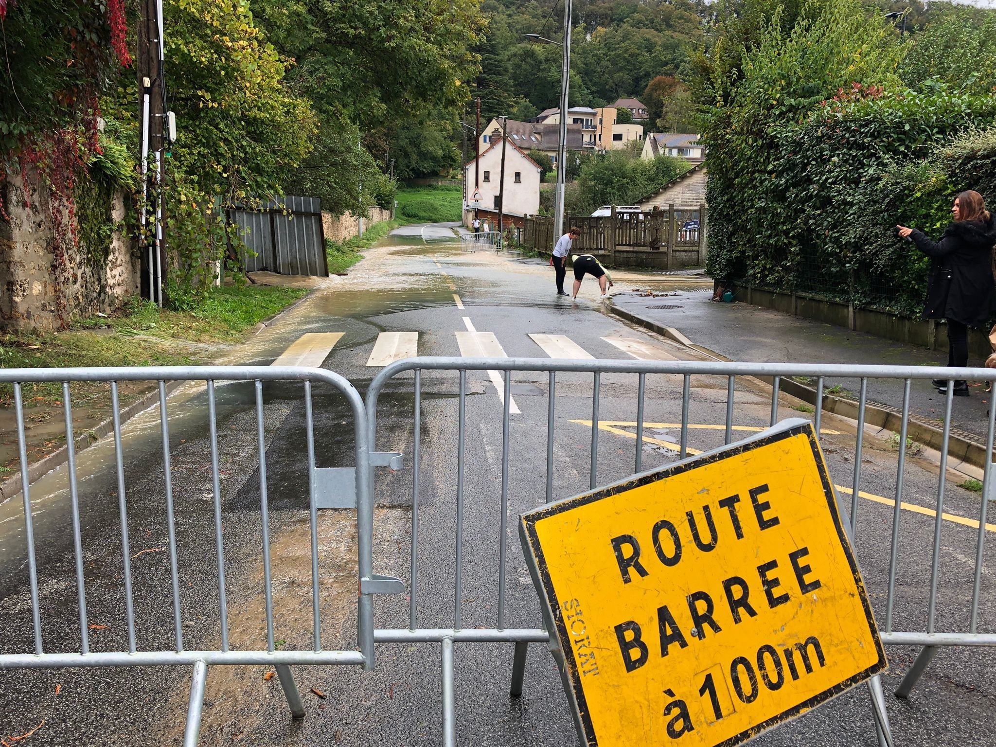 Inondations dans le Sud Yvelines : après la tempête, l’attente d’une ...