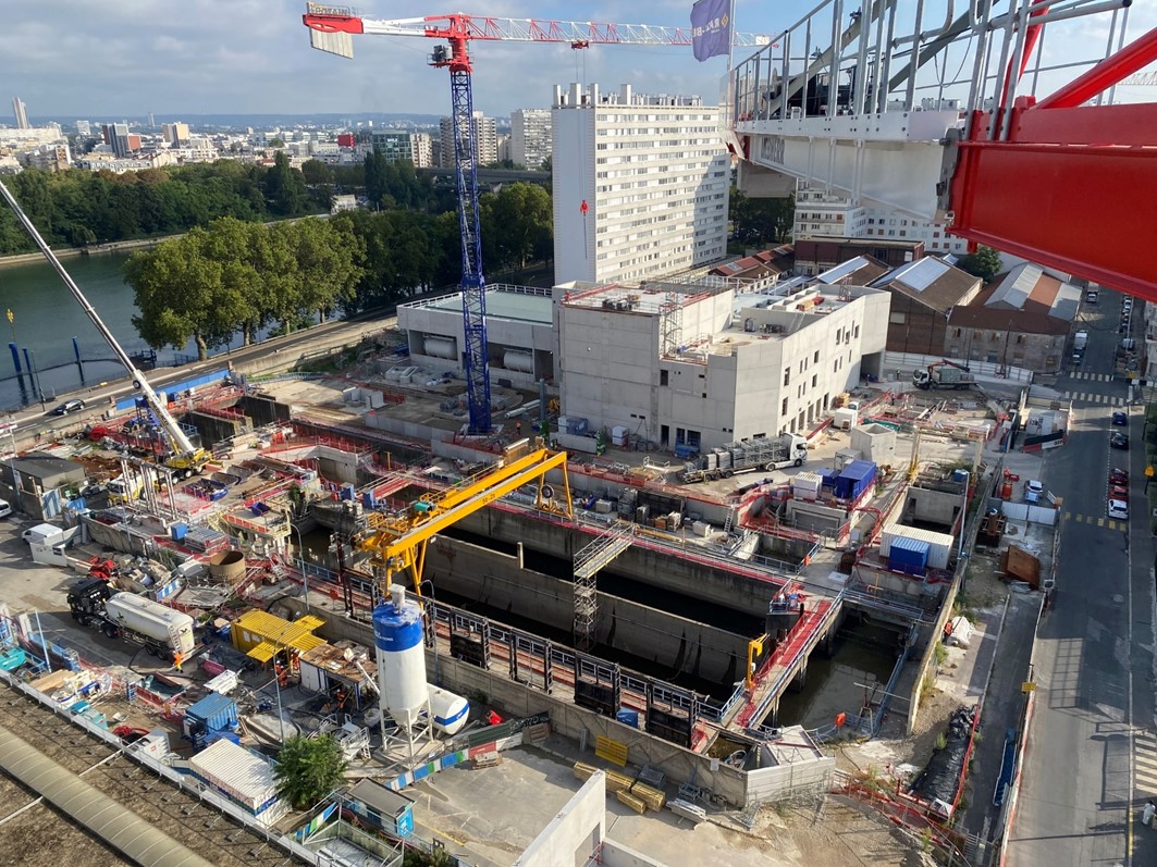 Un coup de cœur à 30 millions d’euros : pourquoi Alain Ducasse s’installe à la Maison du peuple ...