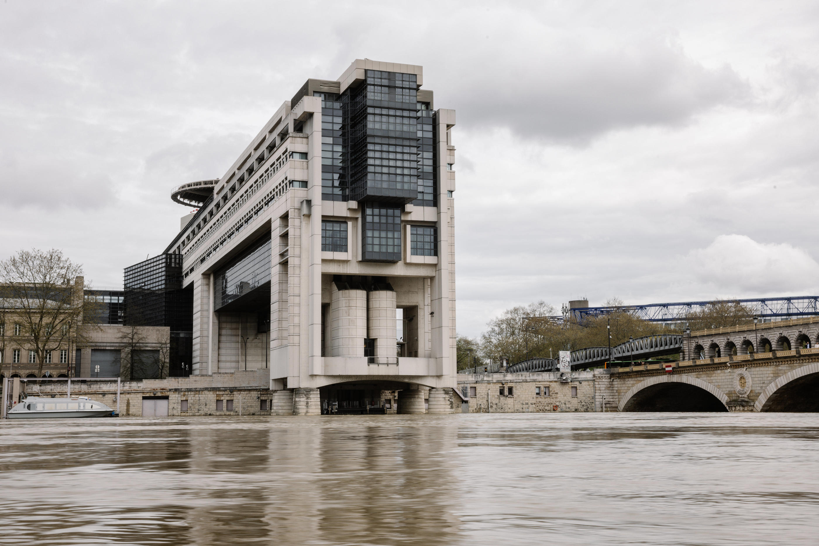 Miss Univers : Miss Danemark sacrée, Indira Ampiot dans le top 30 - Le ...