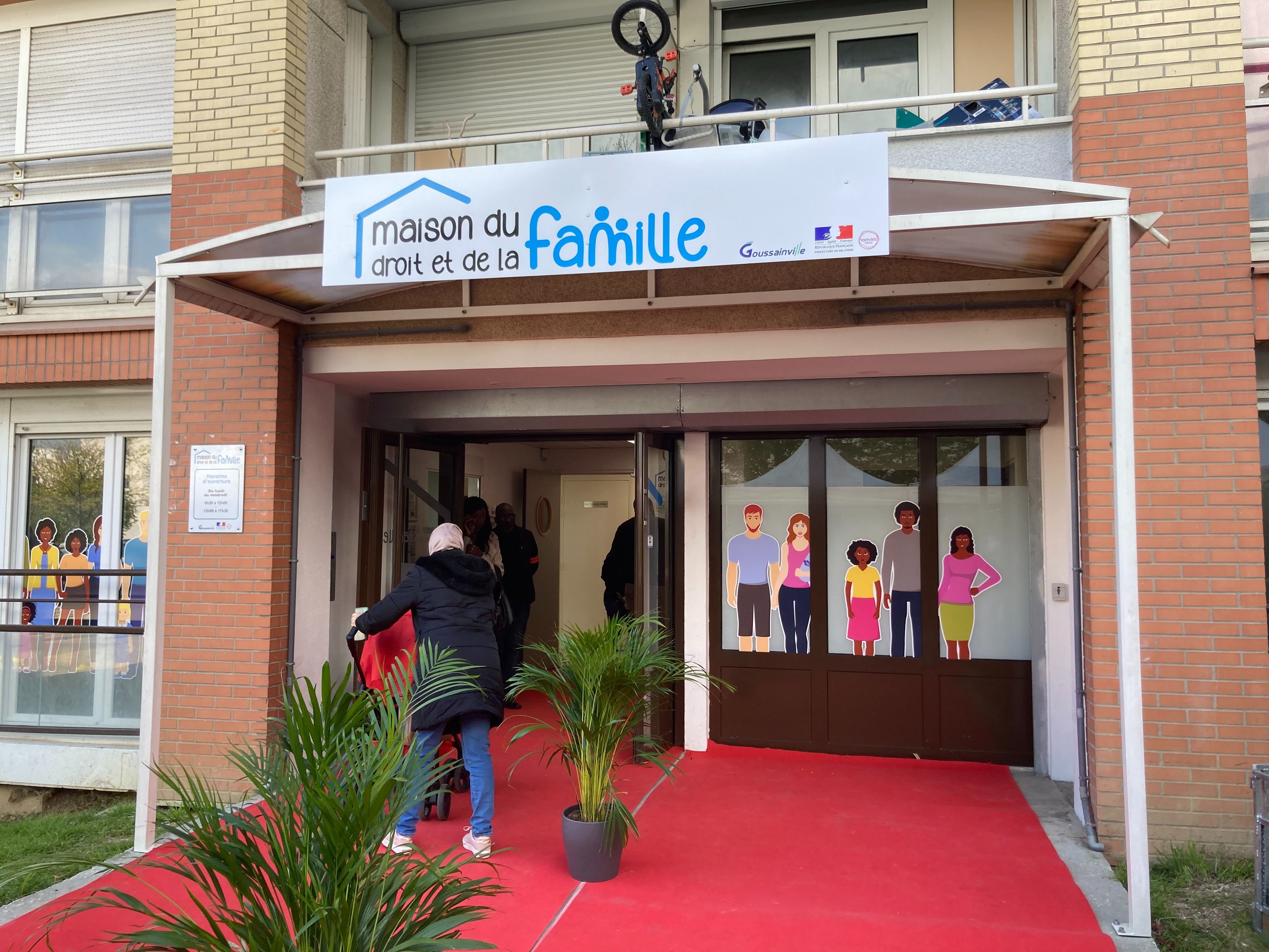 Au collège de Bernes-sur-Oise, une salle d’e-sport pour améliorer le ...