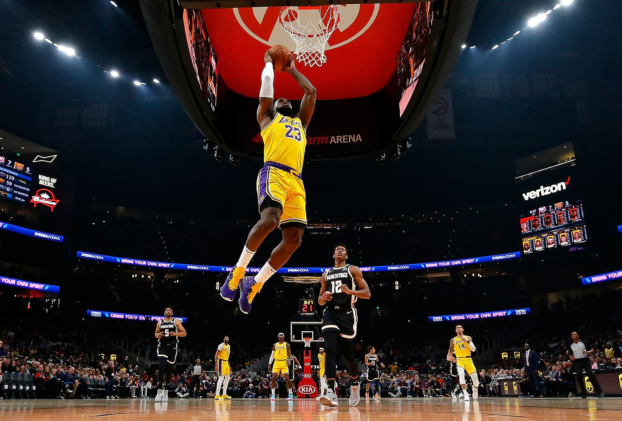 Le Fils De Lebron James Fait Un Dunk