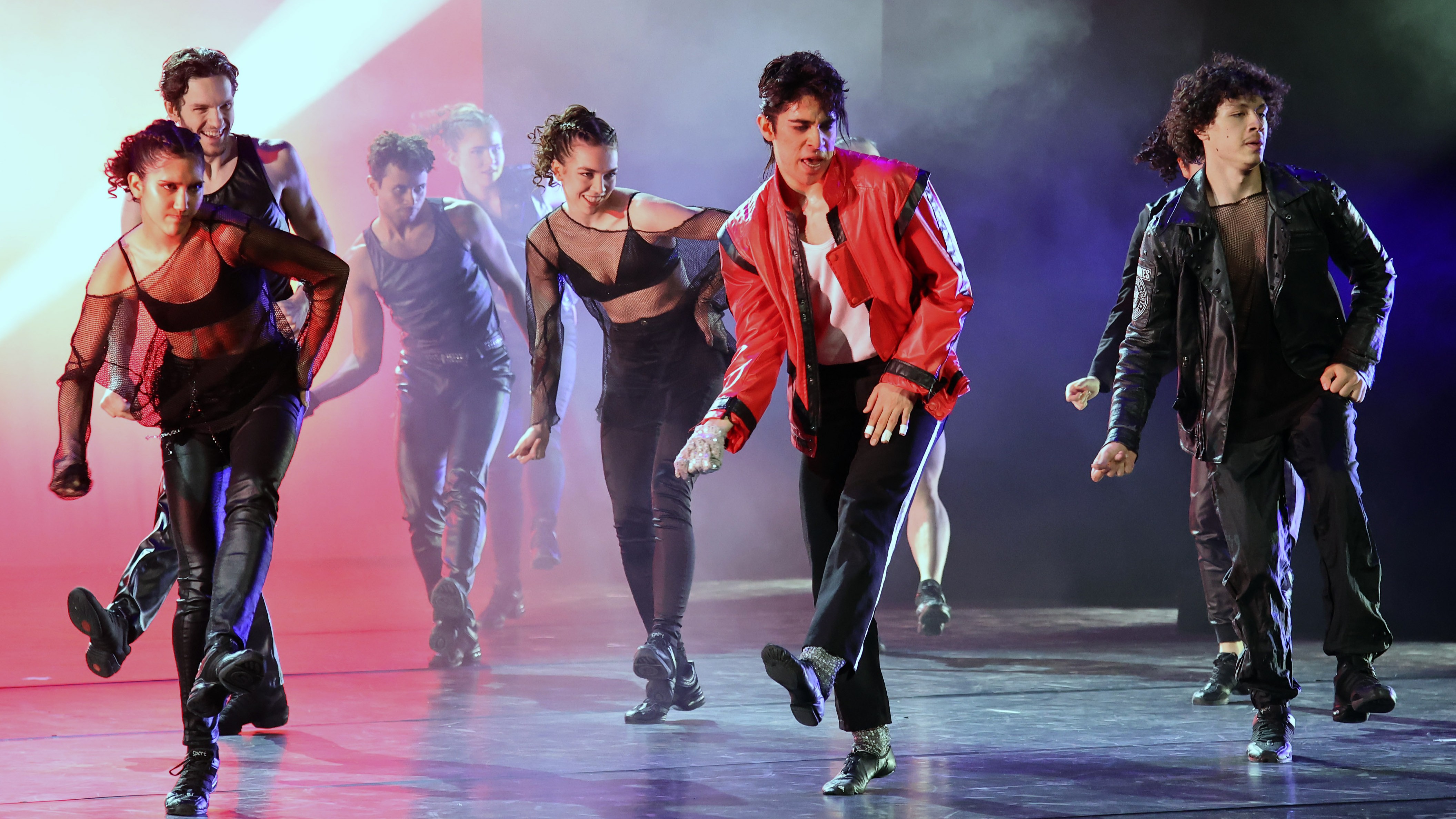 Michael Jackson Tanzschritte Moonwalk “You Rock My World” Is One