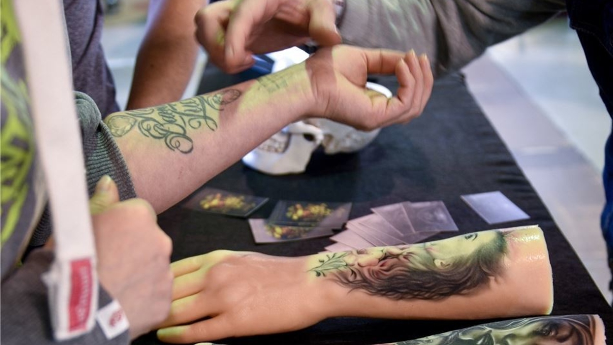 Steffi Schulz Tattoos Die Fragen Des Jahres Das Quiz 2018 Vom