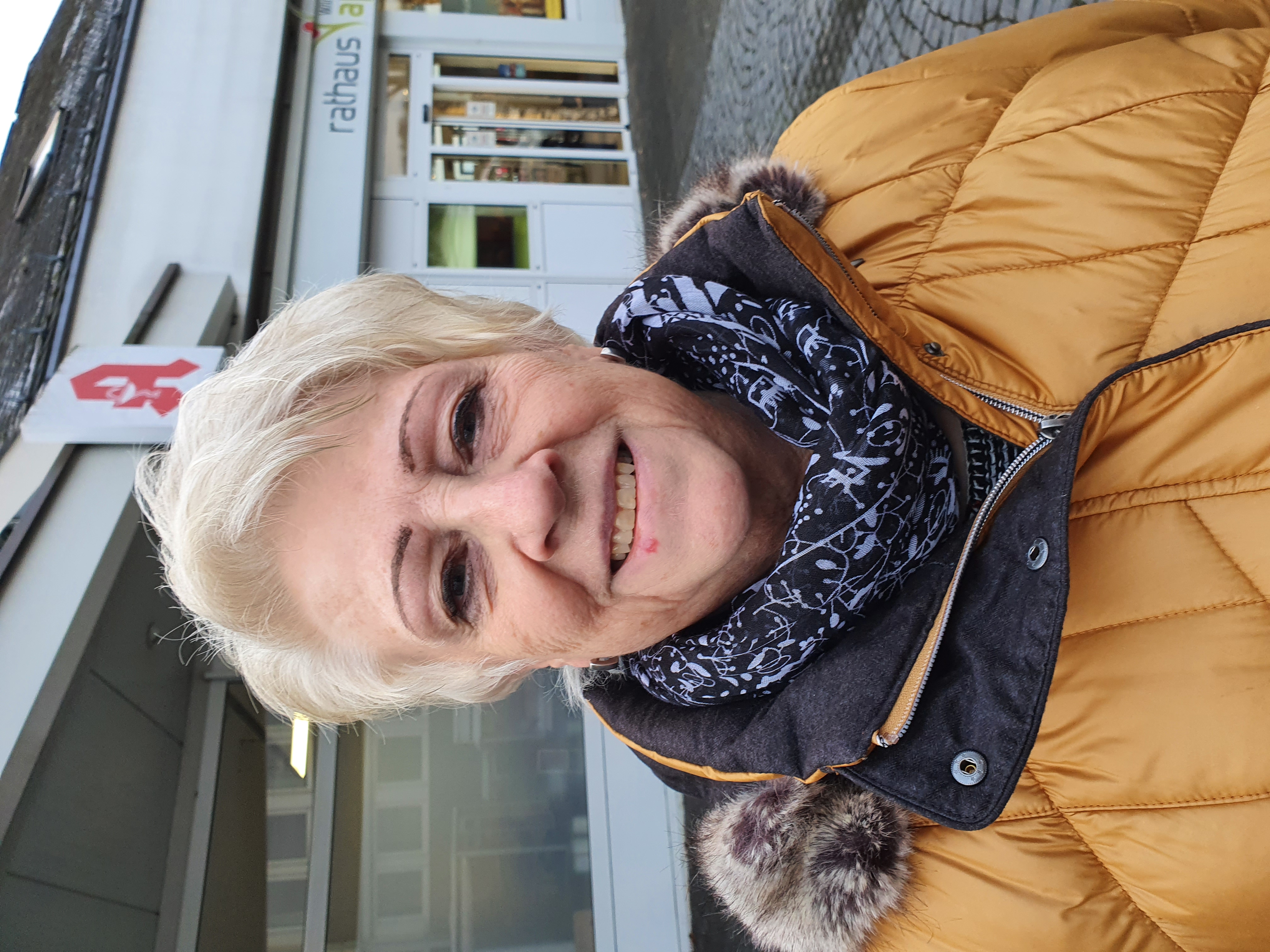 Sandra Seidel's Instagram, Twitter & Facebook on IDCrawl