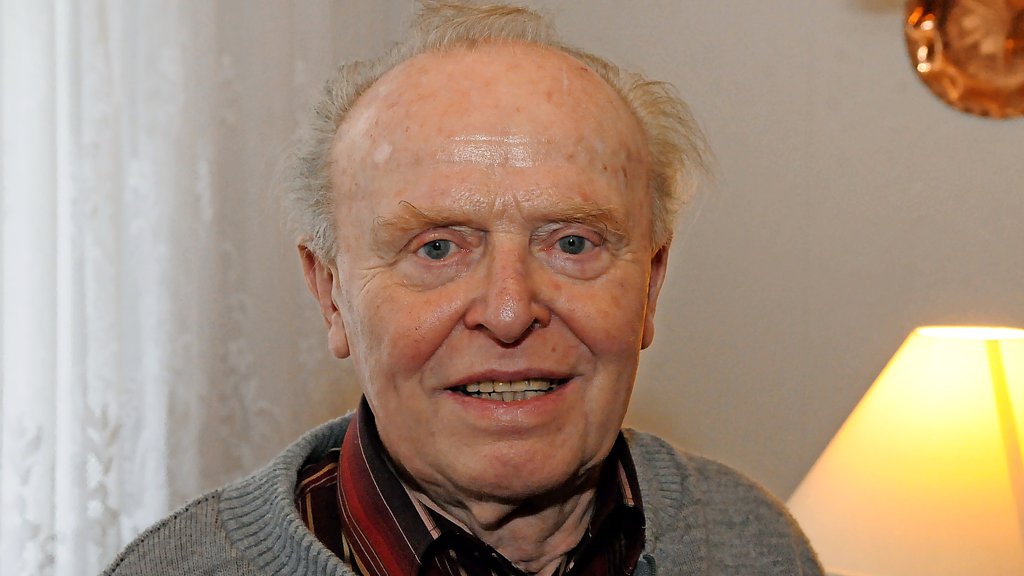 Kurt Hesse's Instagram, Twitter & Facebook on IDCrawl