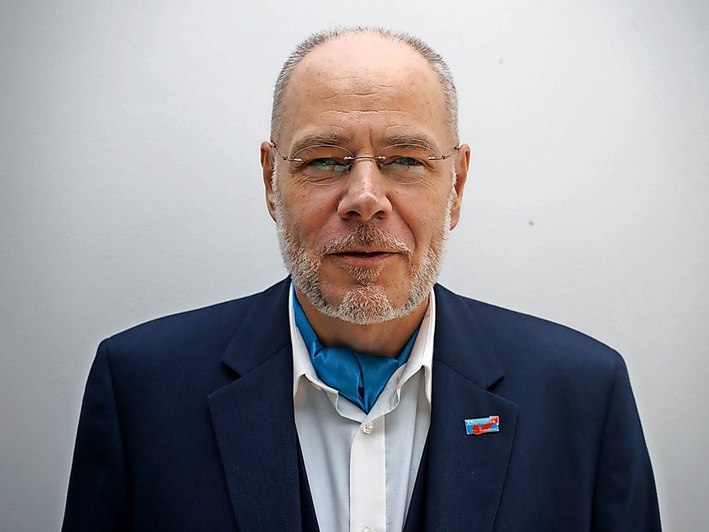 Robert Wachholz's Instagram, Twitter & Facebook on IDCrawl