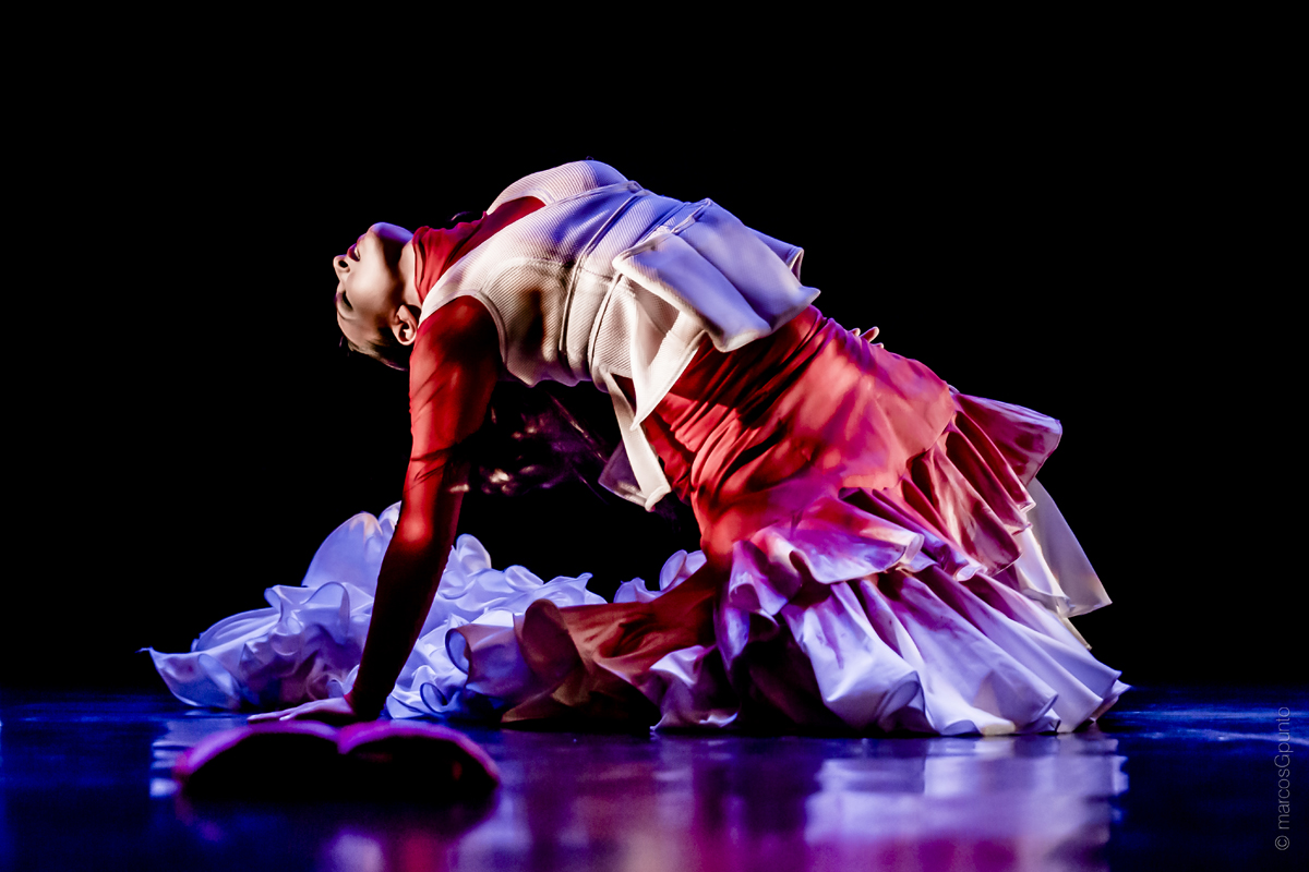 La bailarina Sara Cano se mueve entre lo visceral y lo conceptual en ...