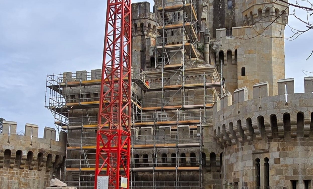 Se puede visitar el castillo de butron | Portugalessence.com