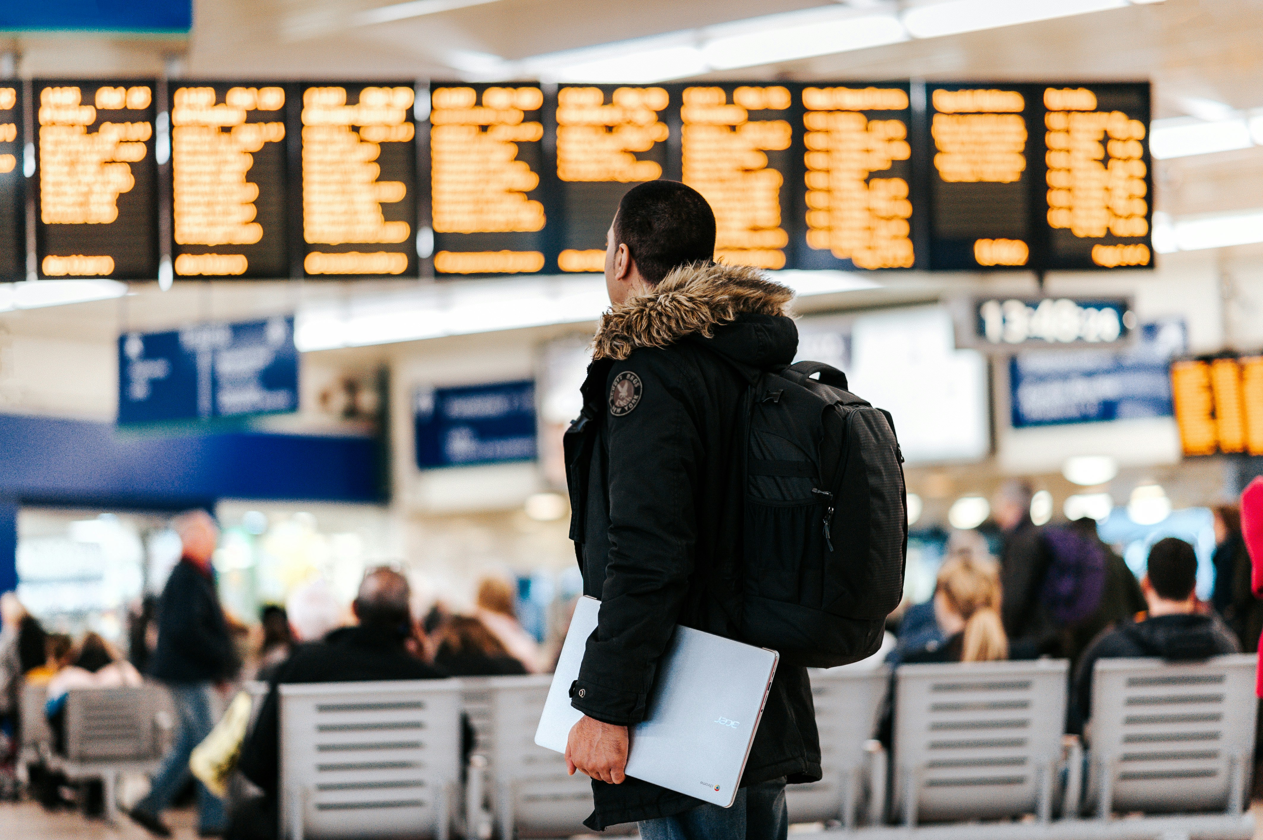 How nervous travelers arrive at the airport photos - Lontgrouptravel.com