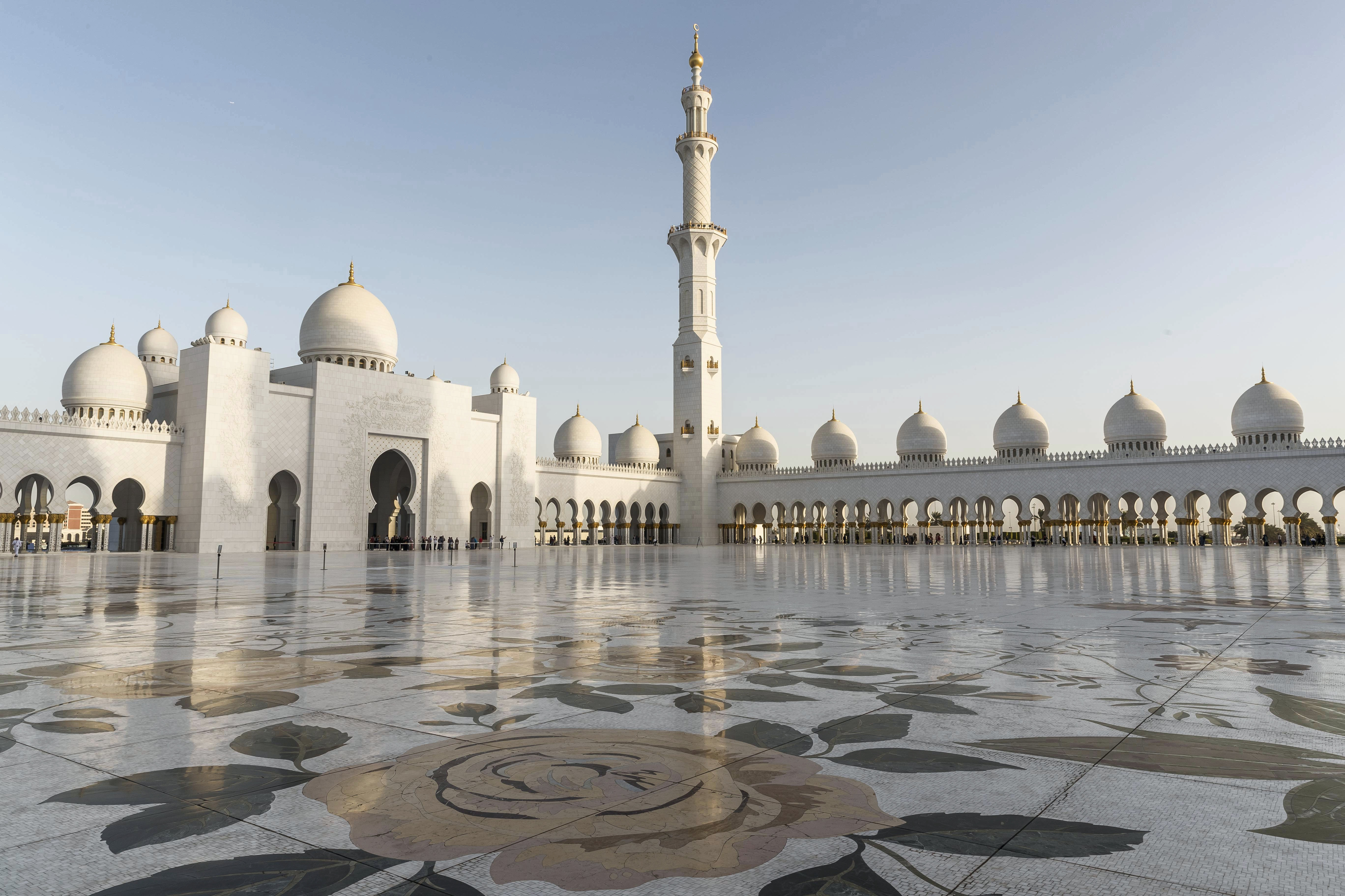 Heres How Abu Dhabis Sheikh Zayed Grand Mosque Was Built Photos